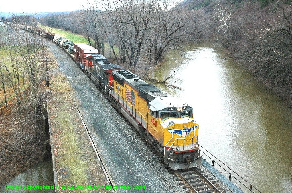 NS 30T UP 4841 Sunbury Viaduct
